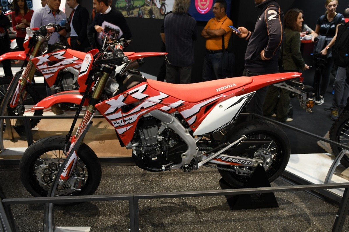 Honda CRF450 XR Dual: A EICMA 2018 la nuova enduro per la strada [Foto]