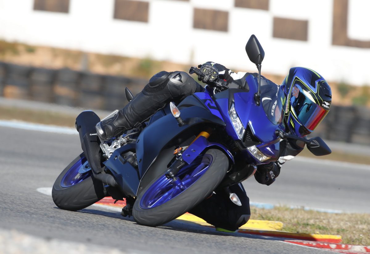 Yamaha R125 2019: la piccola è carica di adrenalina! [VIDEO PROVA SU ...