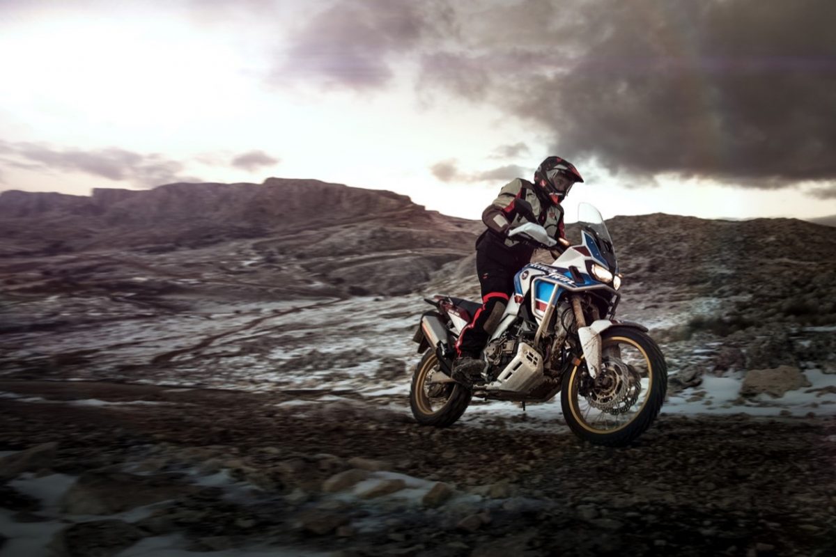 Honda CRF1000L Africa Twin: off-road test in the desert and features of ...