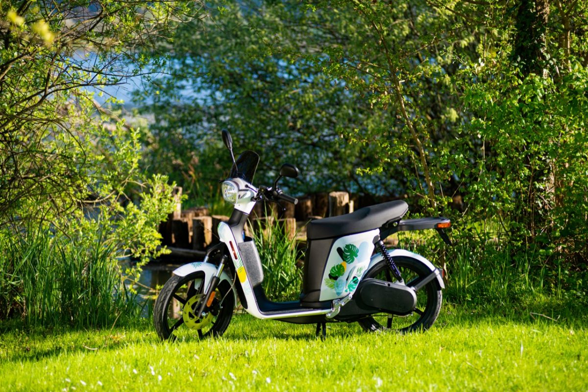 Askoll eS3 EVOlution Earth Edition: scooter elettrico, edizione ...