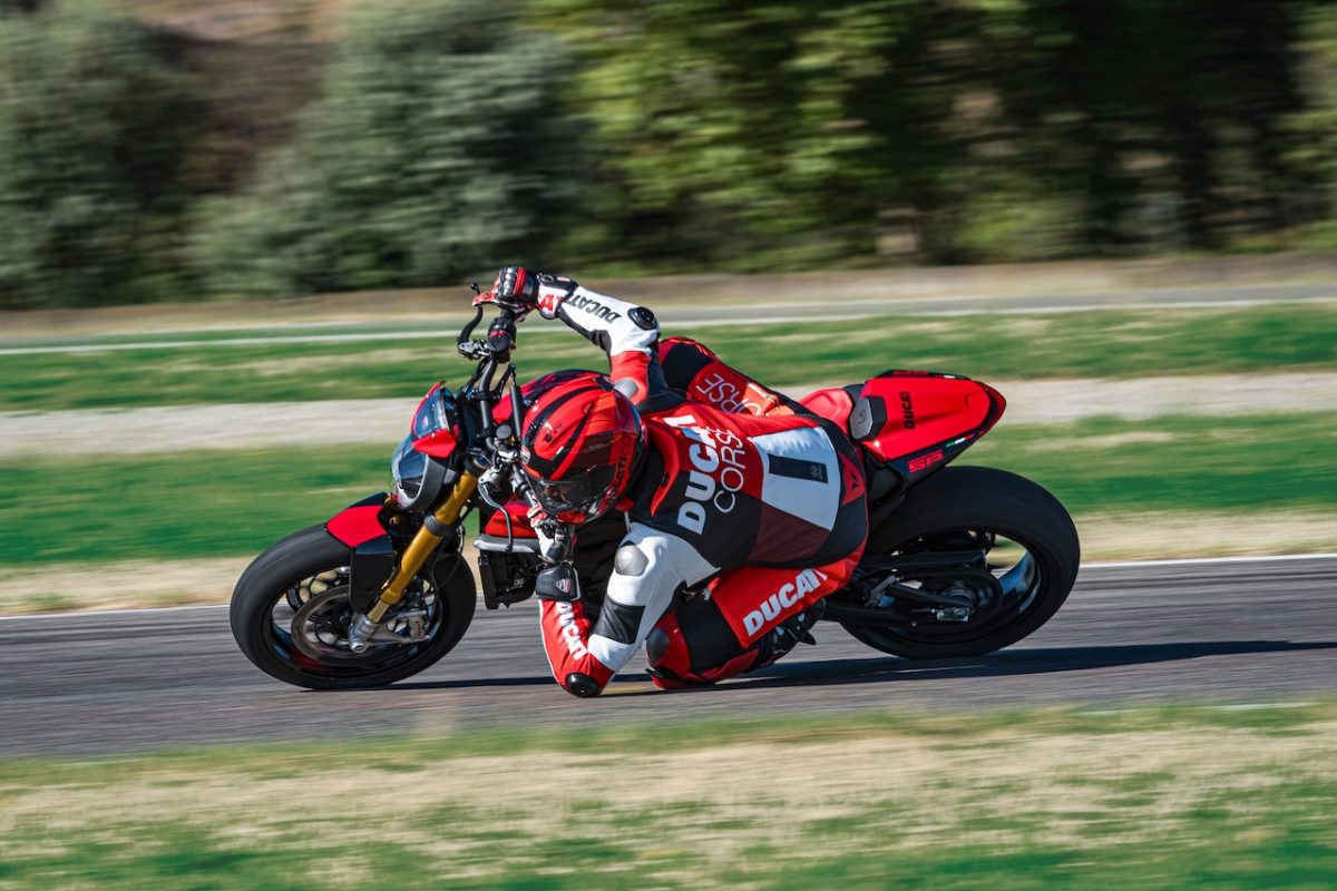 Ducati Monster SP: modello, caratteristiche, dotazione, informazioni ...