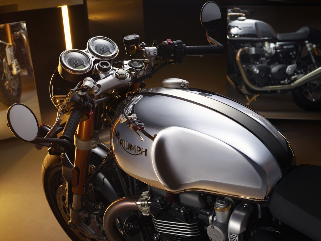 Triumph Thruxton RS Chrome 版：型号、描述、功能、信息