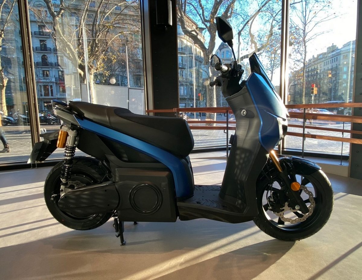 seat mo 125 performance: la prova con autonomia, prezzi e prestazioni