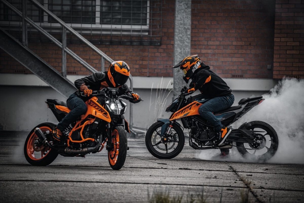 KTM 125 e 390 Duke 2024: caratteristiche, motori e uscita