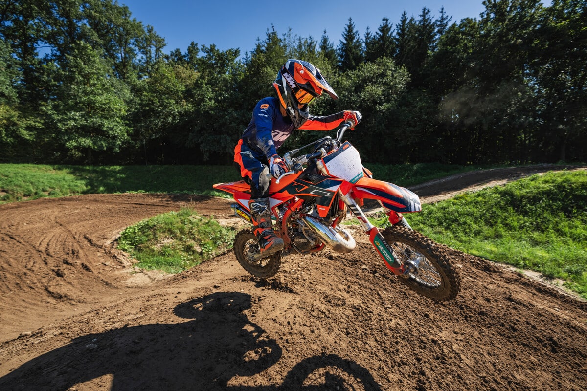KTM SX Mini 2024: caratteristiche, motori e uscita