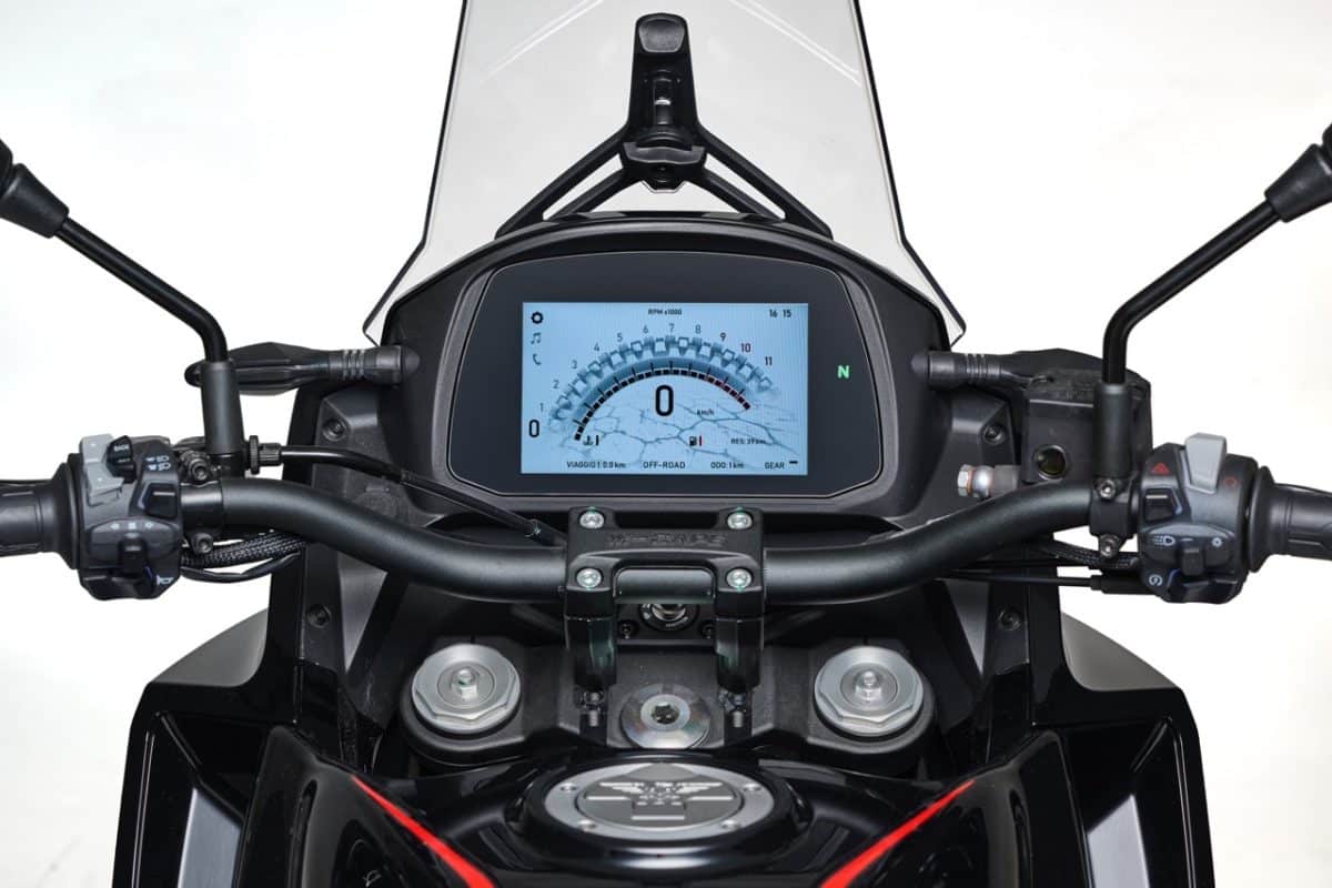 Moto Morini X-Cape 650 Black Ebony: caratteristiche, motore, prezzi e ...
