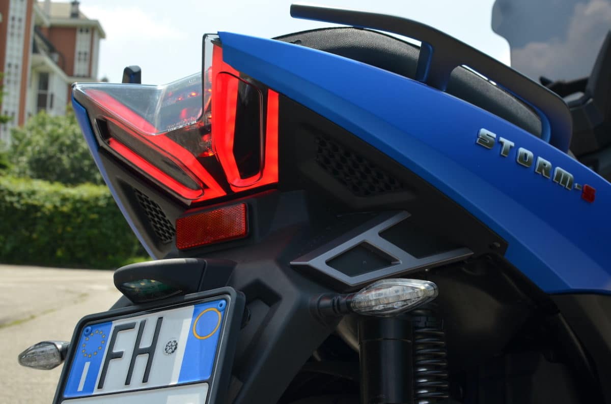 Wottam Storm S 300: prova su strada, estetica, ciclistica, come va ...