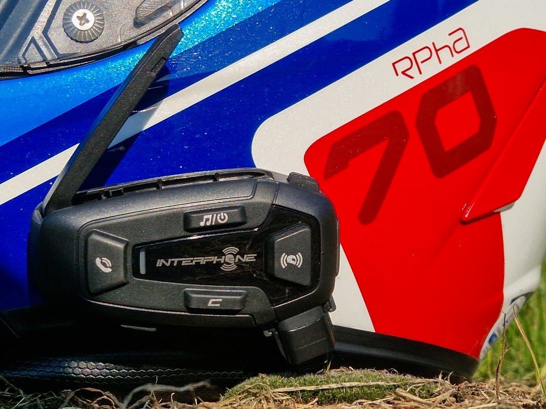 Prova Interphone U-COM 8R con tecnologia Mesh 2.0