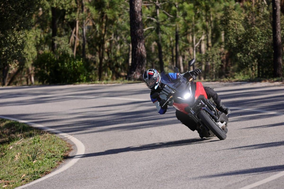 Honda NC 750 X: primo contatto su strada. come va, opinioni e dettagli