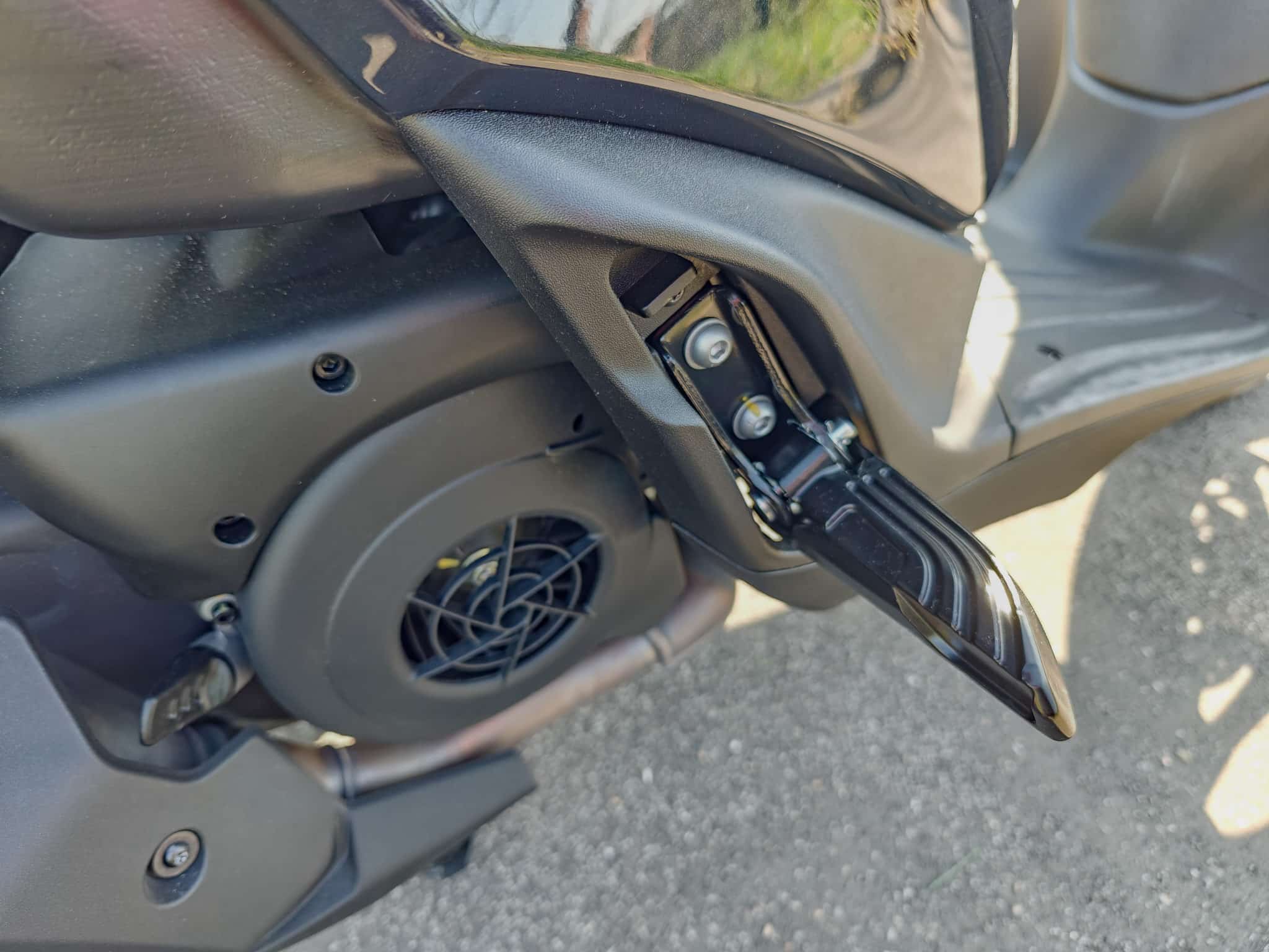 Recensione Piaggio Liberty 150 ABS 2025: Prestazioni, Comfort e ...