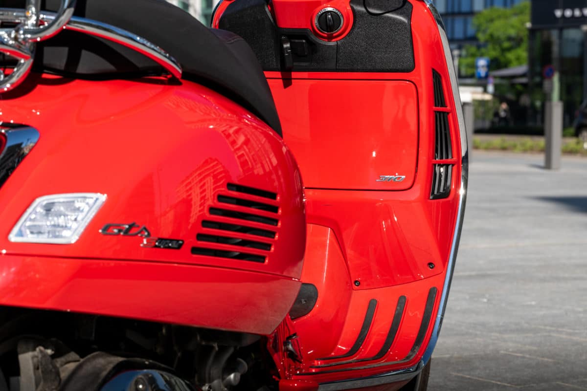 Vespa GTS 310 Super: prova su strada, come va, opinioni e prezzo