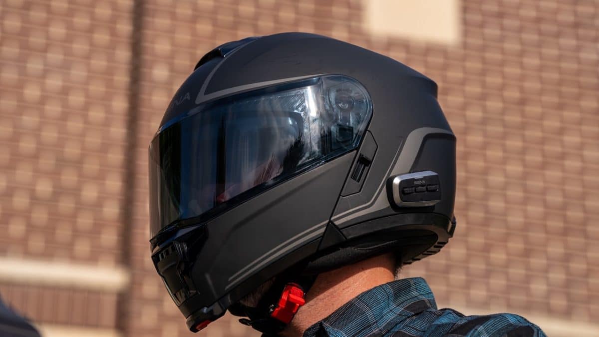 Sena Outrush 2: o capacete modular com intercomunicador integrado e 20 ...