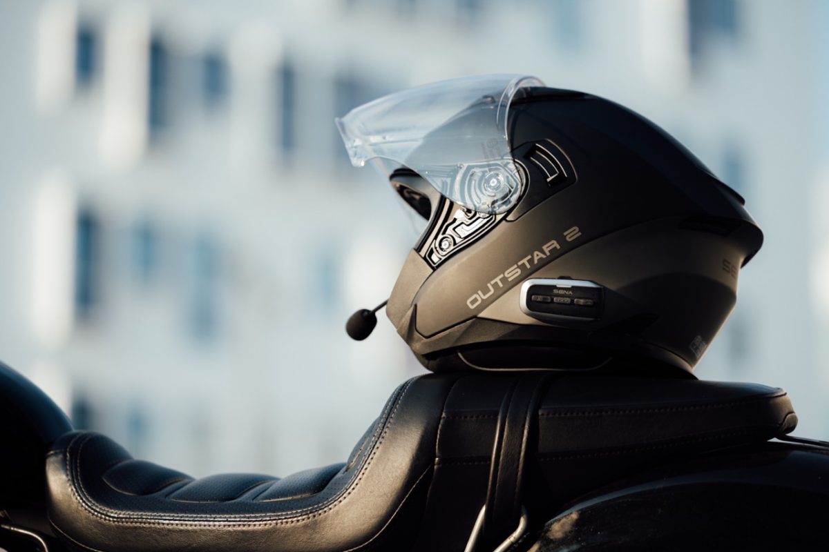 Sena Outstar 2: The new jet helmet with integrated intercom and Mesh 3. ...