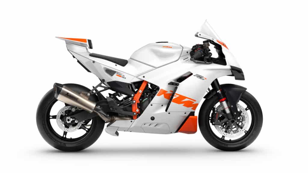 2026 KTM 990 RC R Track: the new supersport bike for racing on the ...